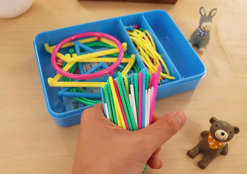 Monday Kids Inspiration Series Toys 3D Geometric Frame Model Building ...